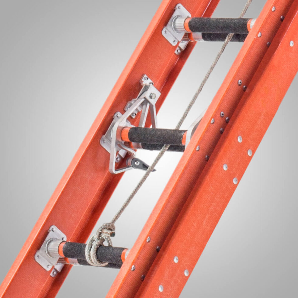 Escada Extensível com Degrau em Fibra - Síntese Escadas